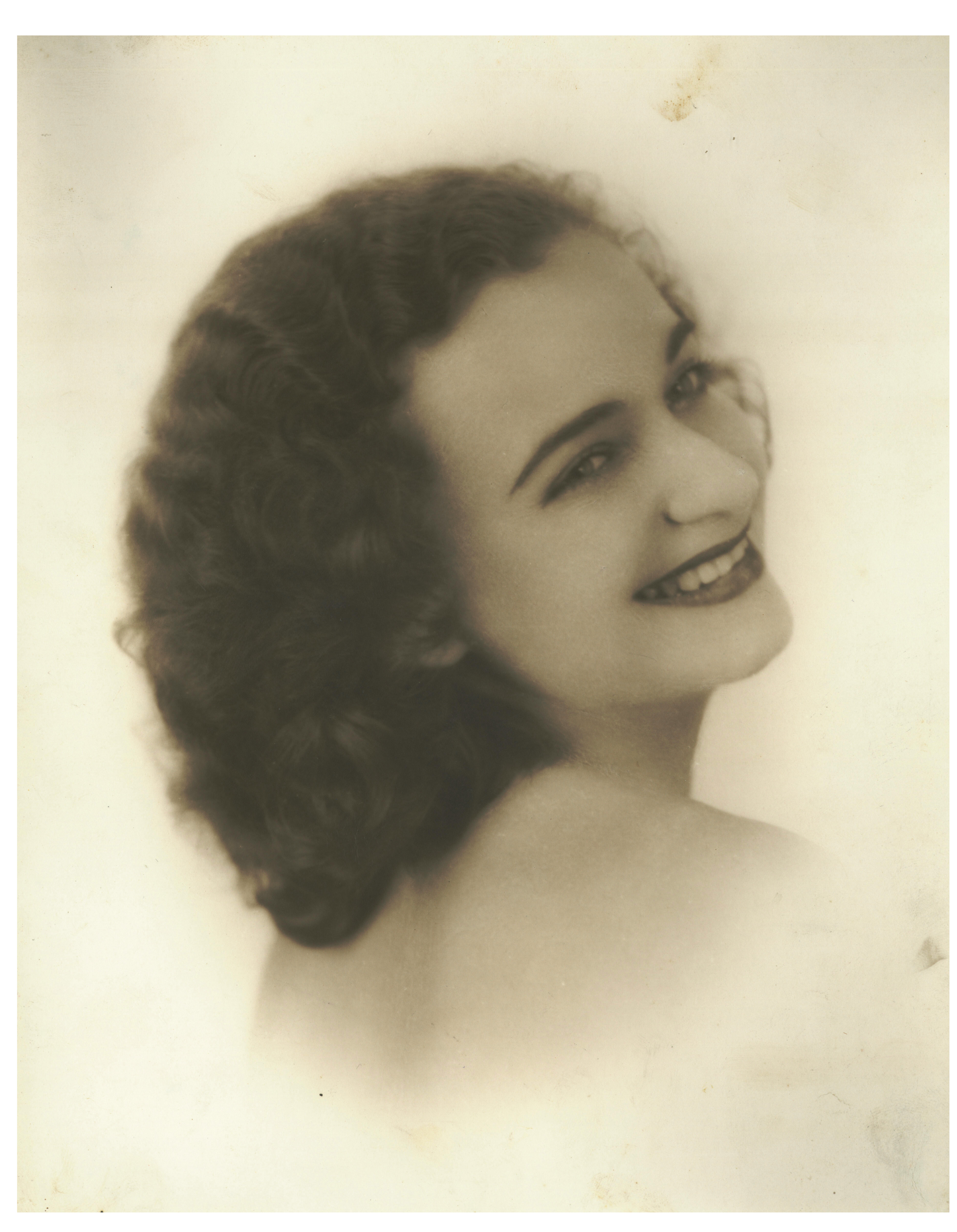 Poemas de Stella Sierra (1917-1997). 2017: Centenario de su nacimiento ...